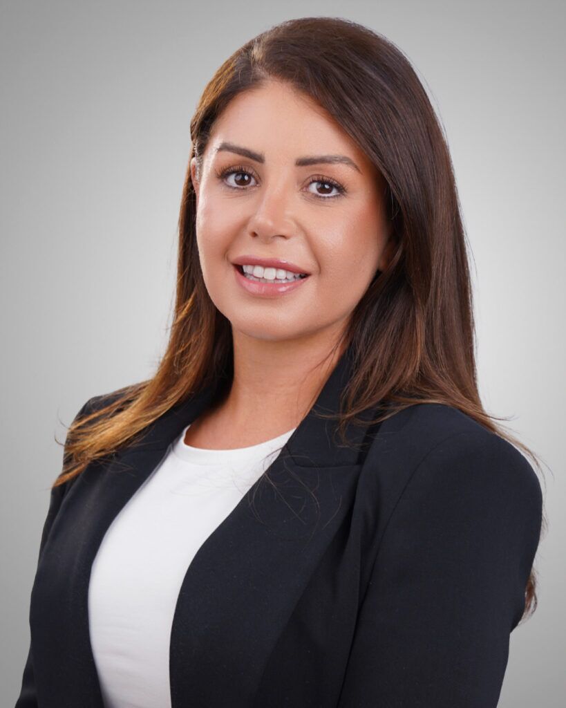 Elnaz Kamali - Dr Michael's Dental Clinic